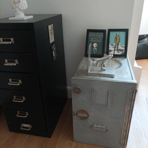 2 TRANSAVIA Aluminium Airline CONTAINERS KSSU Containers ...