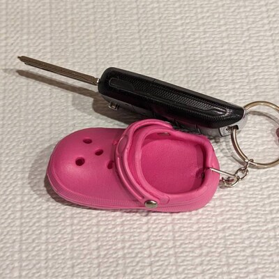 Mini Croc Keychain - Etsy