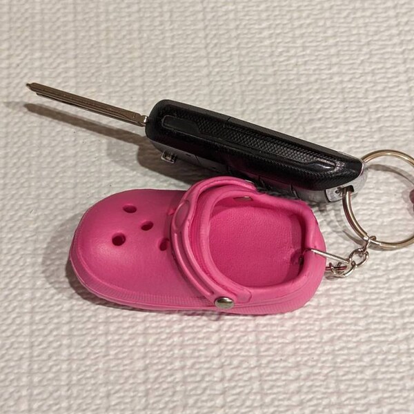 Mini Croc Keychain - Etsy