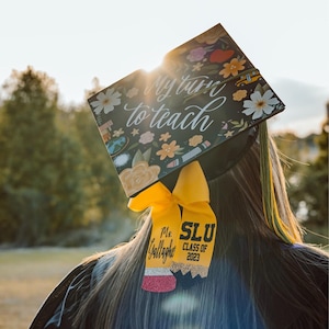 Dos Mil 24 Grad Cap Design CARDSTOCK Graduation Cap Design Album, Bad ...