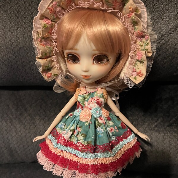 Pullip Dress / Blythe Dress / "emily Ii" / Doll Dress / Headpiece / Stockings - Etsy