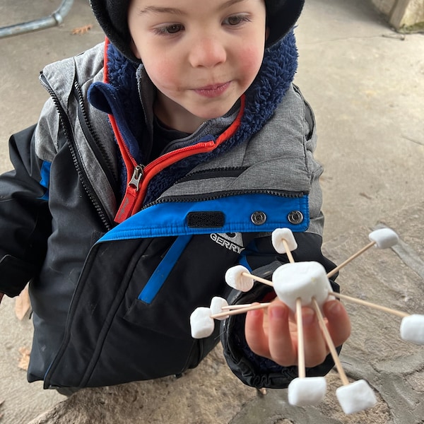 Marshmallows and Toothpicks Snowflakes Mats Printable Game for Toddler ...
