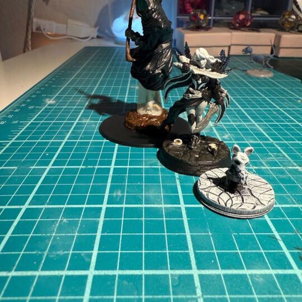 Insectoid Explorer | Insect | Mantis | Spelljammer | Space | 3D Printed ...