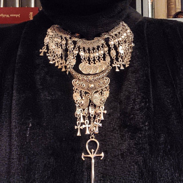 Vampire Elder Ankh Neckpiece - Occult Vampire Ankh Necklace Immortality ...