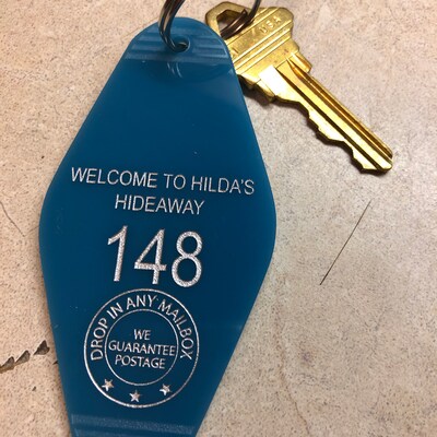 Custom Retro Motel Key Fob YOUR CUSTOM TEXT - Etsy