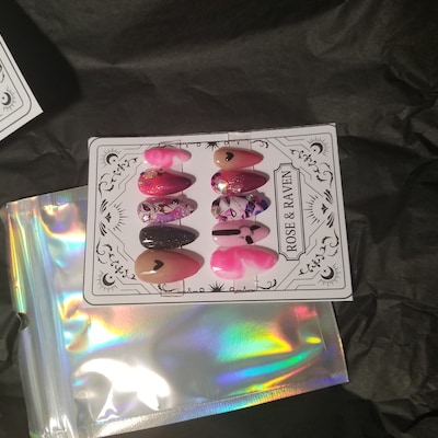 Raven Inspired Press on Nail Set - Etsy