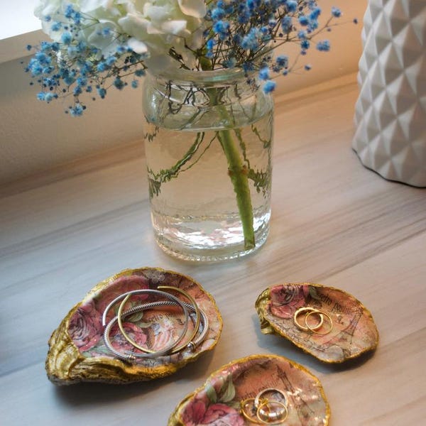 Set of 30 Baby Oyster Shells (.5 - 1.5)| Crafting Ready | Nautical ...