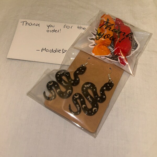 Celtic Knot With Dangling Inclusion Earrings {witchcraft, Y2k, Grunge ...