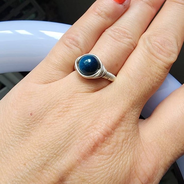 Black Lava Rock Essential Oil Ring Diffuser, Aromatherapy, Crystal ...