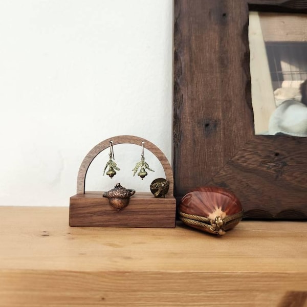 ALMA | Earring Display, Arch Earring Stand, Acrylic Earring Holder ...