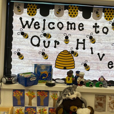 Welcome to Our Hive, Bumble Bee Themed, Pre-made Bulletin Board ...