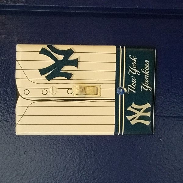 Derek Jeter Yankees Captain Car Decal Laptop Sticker Yankees Home Decor ...