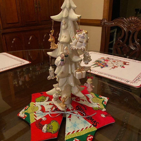 Christmas Tree Skirt, Table Top, Tiny, Grinch, Red, Small, Quilted - Etsy