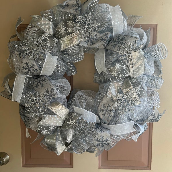 Winter Wreath, Snowflake Wreath, Winter Wreaths, Silver Wreaths, Winter ...