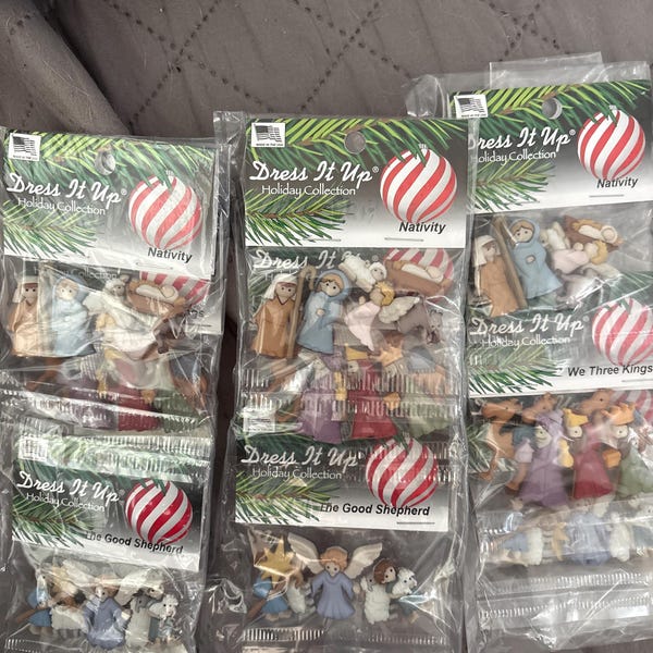 18 Piece Nativity Button Set~ Holy Family ~ Jesus ~ Kings ~ Shepherds ...
