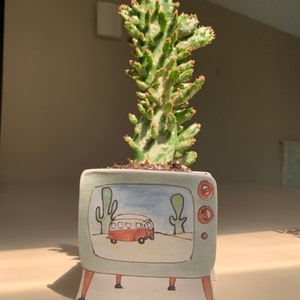 Small Planter TV Vintage. Green Television Ceramic Planter, With Image ...