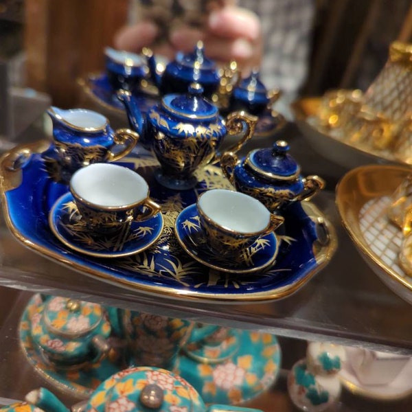 Antique Vaseline Jar and Box - Etsy