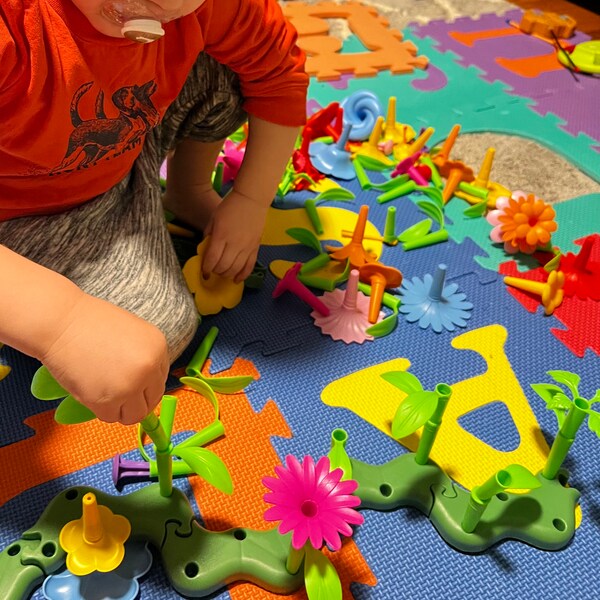Flower Building Toy Set, Stacking for Toddlers, Colorful Garden Game ...