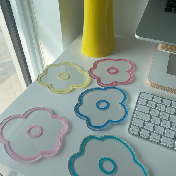 Modern Acrylic S-shape Coffee Table Sleek, Unique Acrylic S-shape Table ...