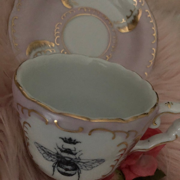 Queen Bee Teacup, 8 Oz. Food Safe and Durable, Vegan Bone China. - Etsy