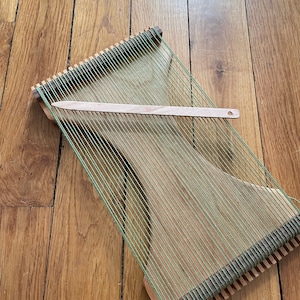 The minnow Small Hand Held Loom - Etsy
