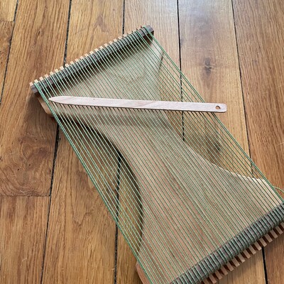 The minnow Small Hand Held Loom - Etsy