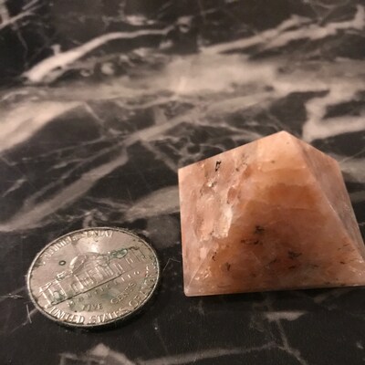 SUNSTONE Natural Medium Gemstone Crystal Pyramid 27-30mm - Etsy