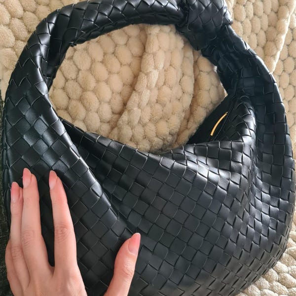 Luxury Dumpling Clutch Woven Design Handbag Women Best Seller Purse ...
