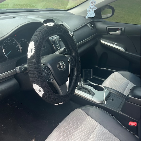Black Glow-in-the-dark Skull Steering Wheel Cover custom Colors Upon ...