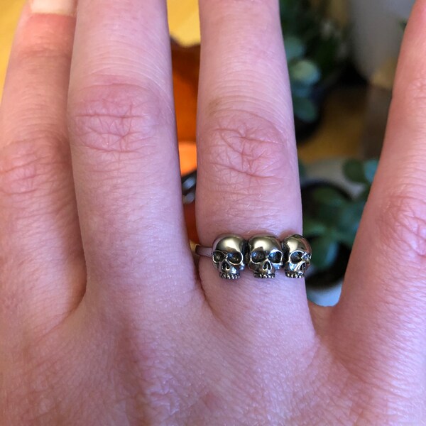 Skull Stacking Ring - Antique Silver Three Skulls Stackable Ring - Etsy