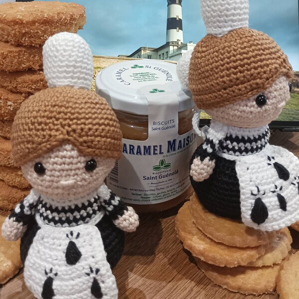 Breizh Couple / Bigouden Crochet Patterns by Noobieonthehook (amigurumi ...