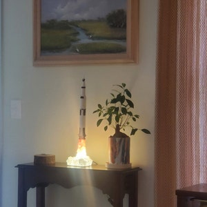 Apollo 11 Saturn V Rocket Lamp - Etsy