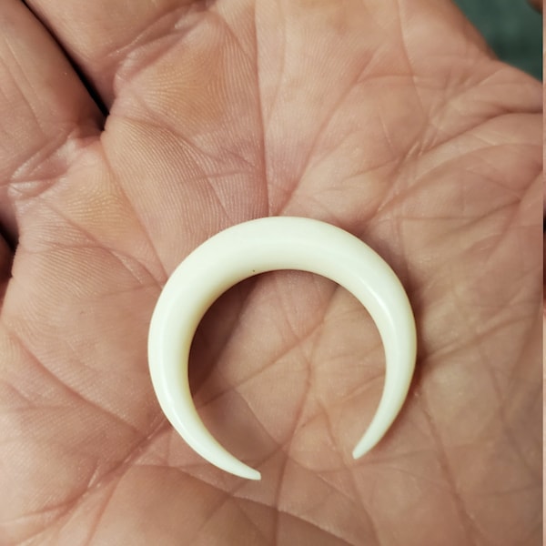 Pair 30mm Crescent Moon. Horn, Buffalo Bone Carving - Etsy
