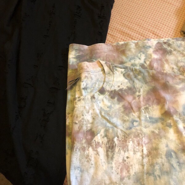 Distressed T-shirt, Trendy Ripped Vintage Look Shirt, Distressed Top ...