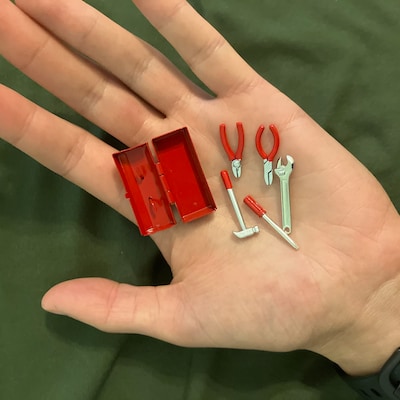 Large 3D Printed Letter Stencil. Initial R in Gunmetal Grey - Etsy