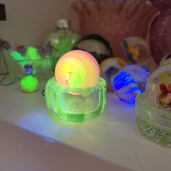 Glow in the Dark Glass Snails, Tiny Glow in the Dark Snails, Glass ...