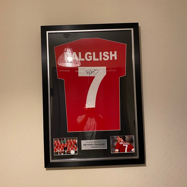 Steven Gerrard Hand Signed Liverpool 2005 ISTANBUL #8 Shirt in Deluxe ...