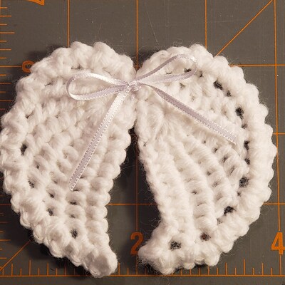 Crochet Pattern Pair of Wings With Heart Language: English / German - Etsy