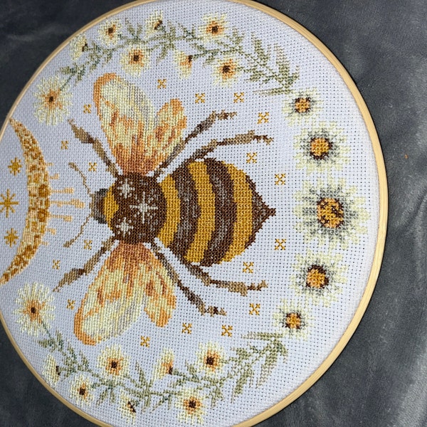 Bee Cross Stitch Pattern PDF - Digital Download - Insect Honey Bee ...