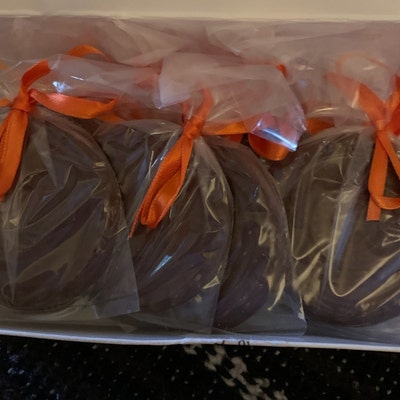 One Dozen Alien Head Chocolate Lollipops - Etsy