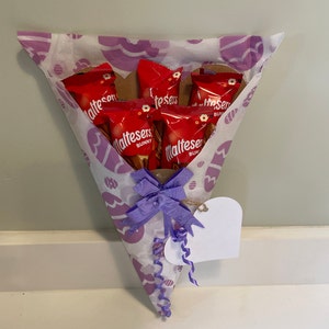 Kitkat Chocolate Bouquet With Personalised Gift Tag, Kitkat Gifts ...