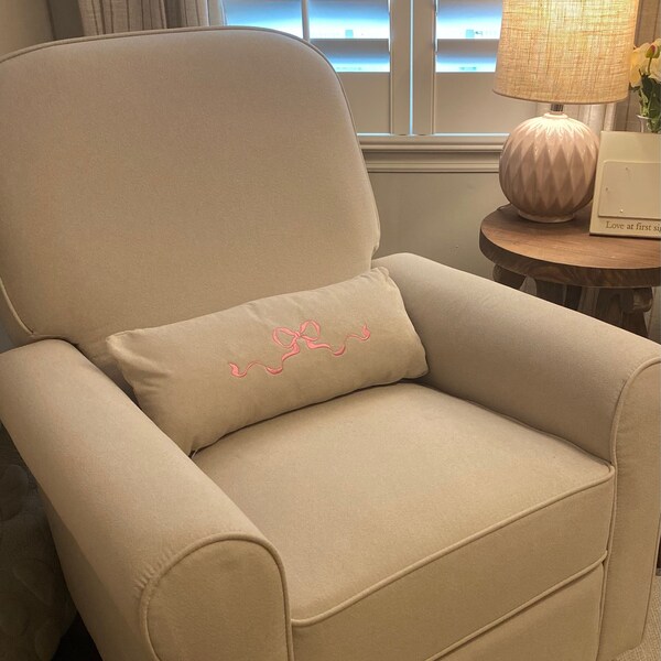 Emma Kate Heirloom Bow Satin Stitch Long Ribbon Frame Border Monogram ...