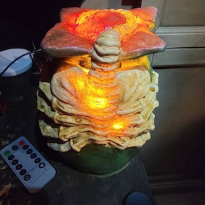 Xenomorph Alien Egg Face Hugger Night Light - Etsy