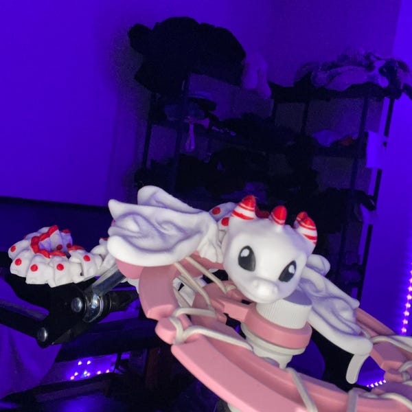 Peppermint Dragon by Teal Cat Creative | Articulated Dragon | Desk ...