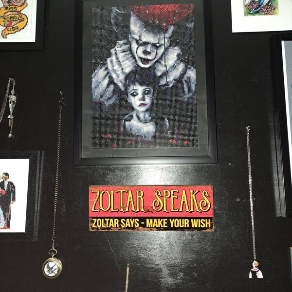 Circus Sign Fairground Old Vintage Style Fun Fair Sign. Wood It's Here ...