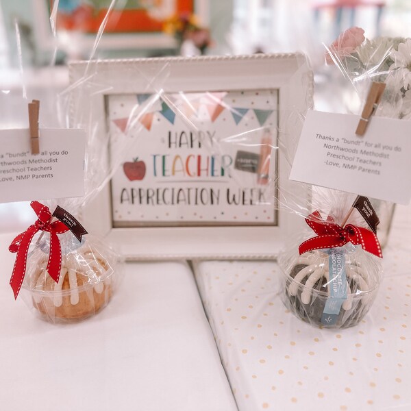 Happy Teacher Appreciation Week Sign Teacher Thank You Sign Apple ...