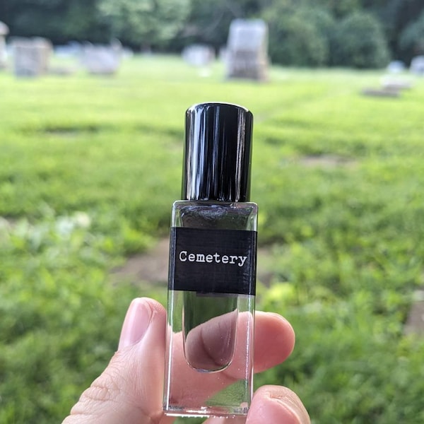 HAUNTED, Gothic Fragrance, Perfume Oil, Witchy Scents - Etsy