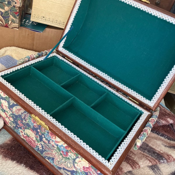 Vintage Metal Colander With Two Handles and Bowl is Footed. Perfect ...