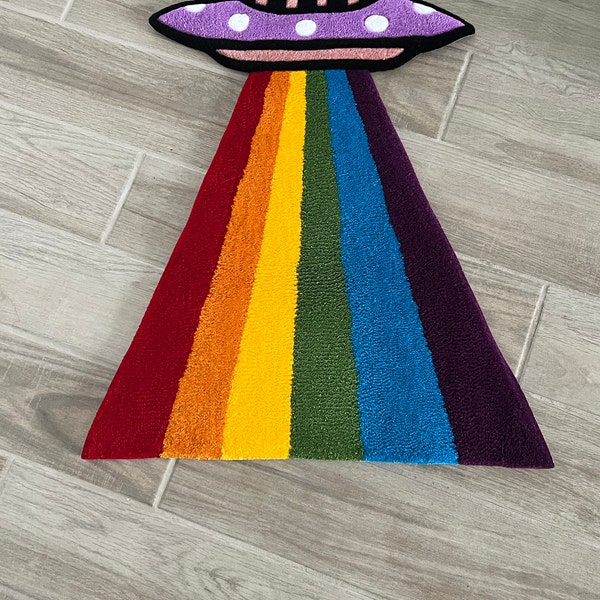 Rainbow UFO Tufted Rug / Soft and Fluffy, Custom Tuft Rug, Housewarming ...