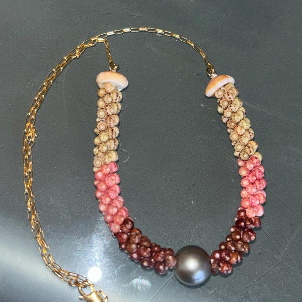 26” Shell Lei of Niiahu Pupu | Momi & Kahelelani Crown Flowers Style ...